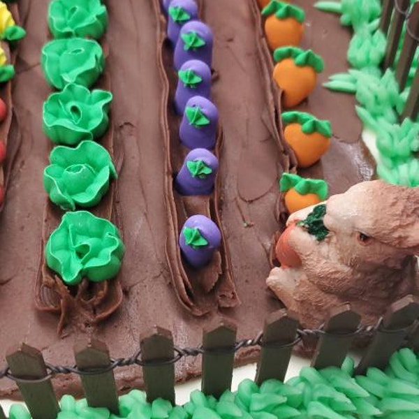 28 Piece Mini Garden Vegetable Cake Topper Set | 28 Pieces | Garden ...