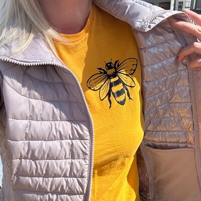 Bee T-shirt, Beekeeper Shirt, Pocket Bee Shirt, Insect Shirts, Earth ...