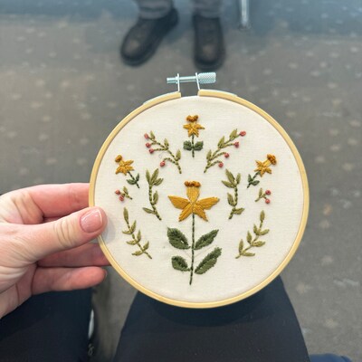 February Floral Embroidery Pattern // Violet Embroidery Pattern // DIY ...