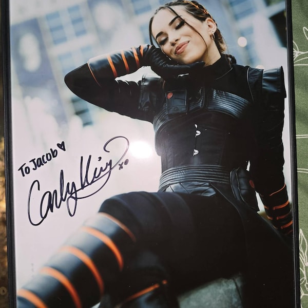 Female Starkiller-inspired Cosplay Print - Etsy