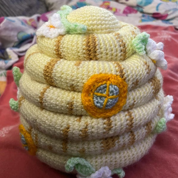 Beehive With Bees Crochet Pattern - Etsy