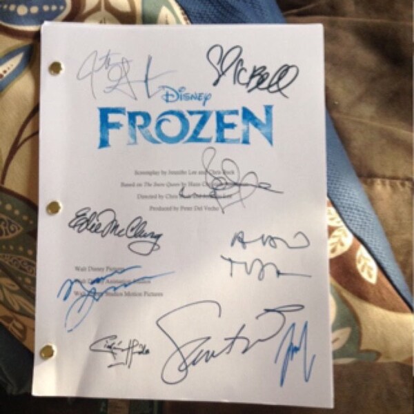 Frozen Disney Movie Script Signed Autographed Idina Menzel, Kristin ...