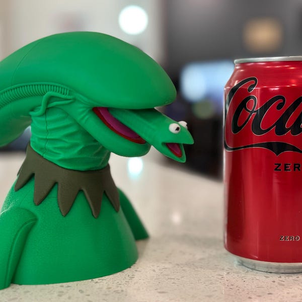 Xenokermit Bust: Alien Xenomorph Kermit Mashup - Etsy