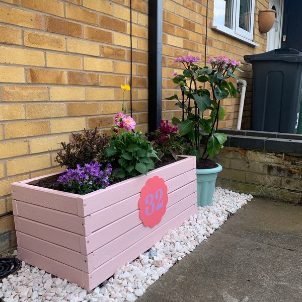 Raspberry Scallop House Number Sign - Customise Number Colour - Etsy