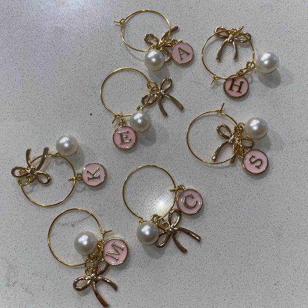 Personalized Initial Wine Glass Charms | Pearl Glass Name Tags ...