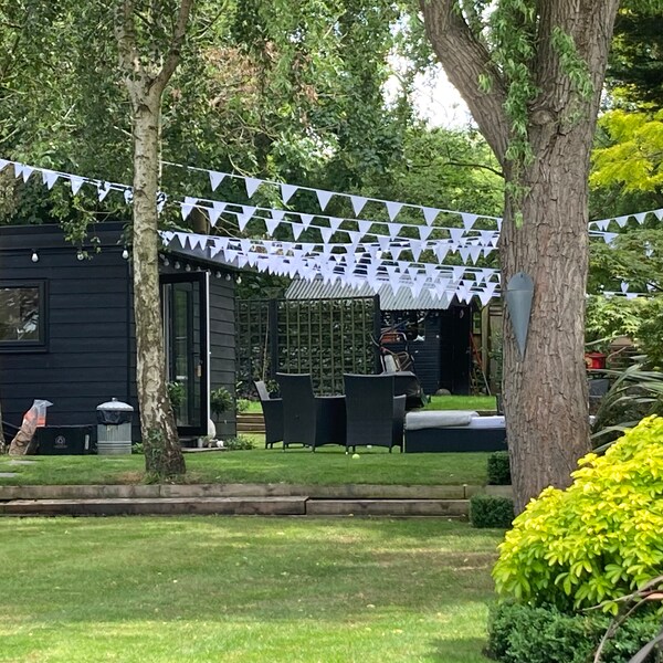 Custom Make, Build, Create Your Own Fabric Bunting per Metre ...