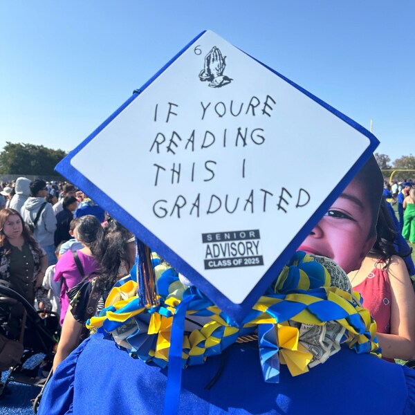 Grad Cap Topper If You're Reading This I Graduated - Drake , Graduation ...