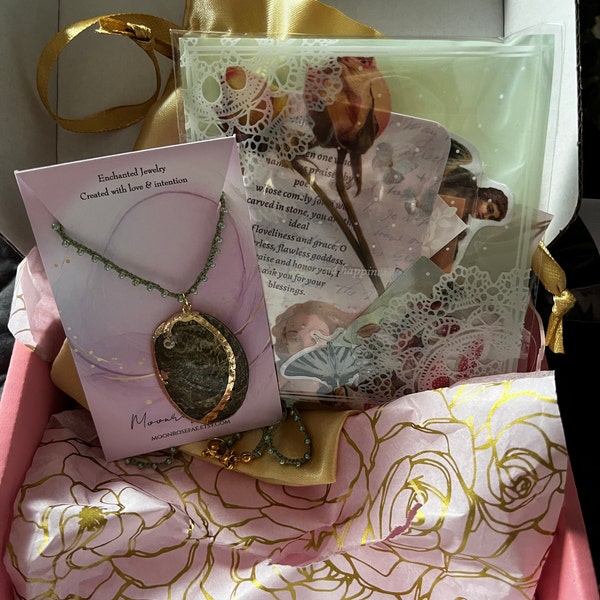 Aphrodite's Pearlamon Seashell Necklace . Pearlized Abalone Shell ...