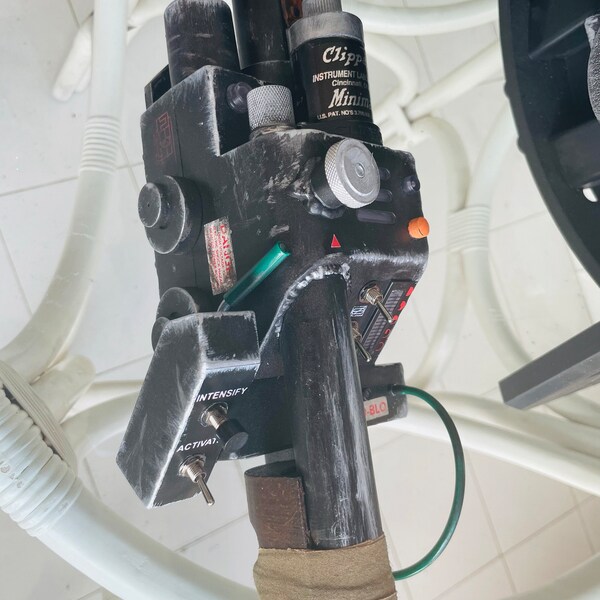 MAGNUM P.I. - Thomas Magnum Prop Driver's License - Etsy