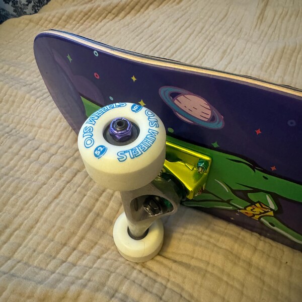 Silver Skateboard Axle Nuts - Set of 4 Carbon Steel Nuts With Nylon ...