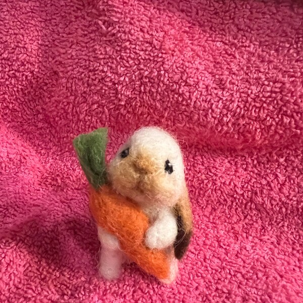 Needle Felted Lop Eared Bunny With Carrot, Needle Felted Cottontail ...
