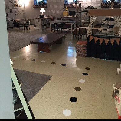 Set of 24 Line up Spots, Line Markers, Classroom Line Helpers ...