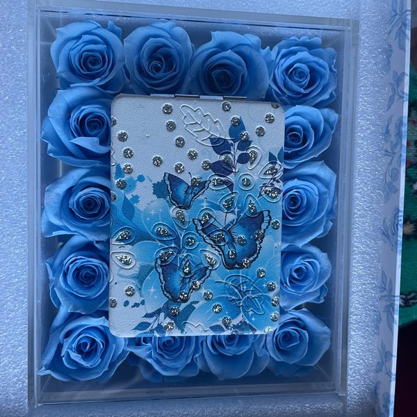 Pack of 16 Long-stem White Preserved Roses | Mother's Day Gift ...