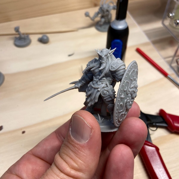 Minotaur Tribal Champion Miniature Bonecrusher Dungeons and Dragons ...