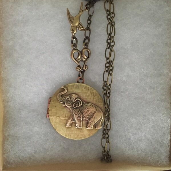 Vintage Elephant Locket BEST OF FRIENDS Baby Elephant Sparrow Bird ...