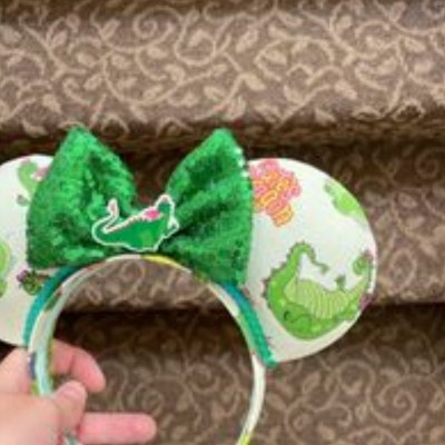 Merlin Vs Mim Mouse Ears sword in the Stone, Arthur, Classic ...