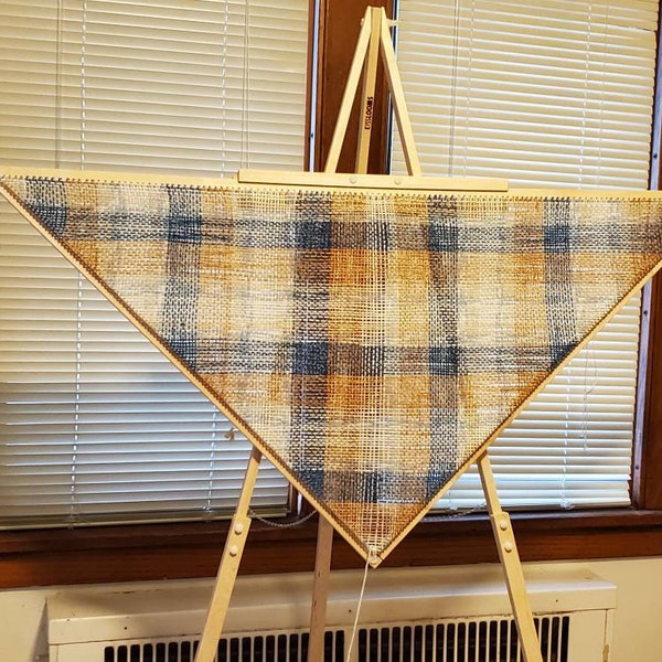 3 Ft RG Triangle Weaving Loom, Regular Gauge, Shawl Loom - Etsy