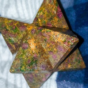 SUNSTONE Natural Medium Gemstone Crystal Pyramid 27-30mm | Etsy