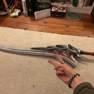 Red Queen Replica Sword , Devil May Cry 5 - Etsy