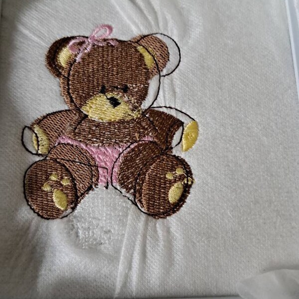 Bear With Wreath Embroidery Design - Teddy Embroidery Design Machine ...