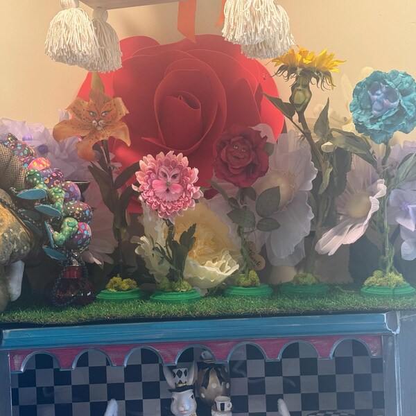 Alice in Wonderland (non) Talking Flowers ~madam Sunflower by ...