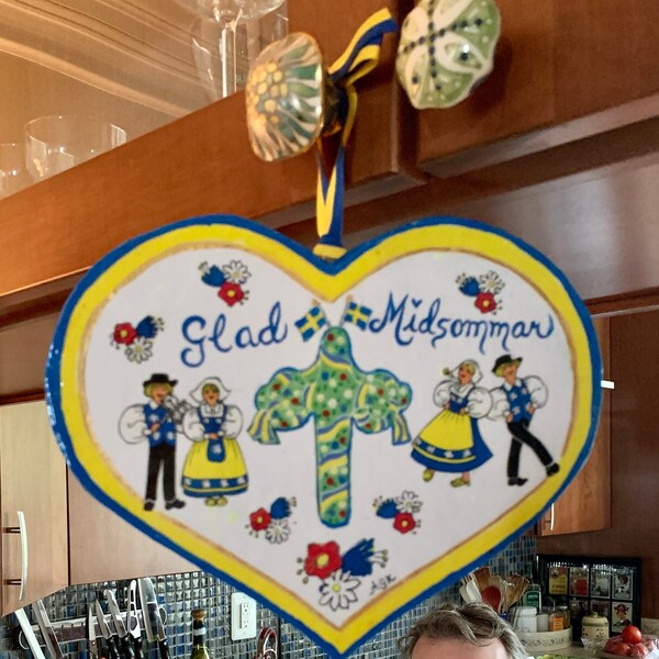 Välkommen Sign , Swedish Welcome Sign, Handcrafted Papier-mache ...