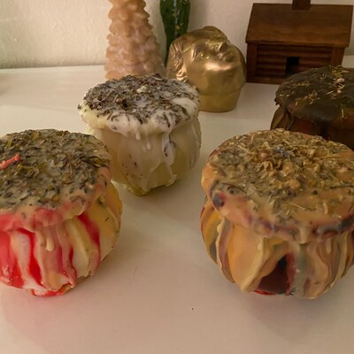 Yule Cauldron Candle / Yule Pillar Candle / Yule Decoration / - Etsy