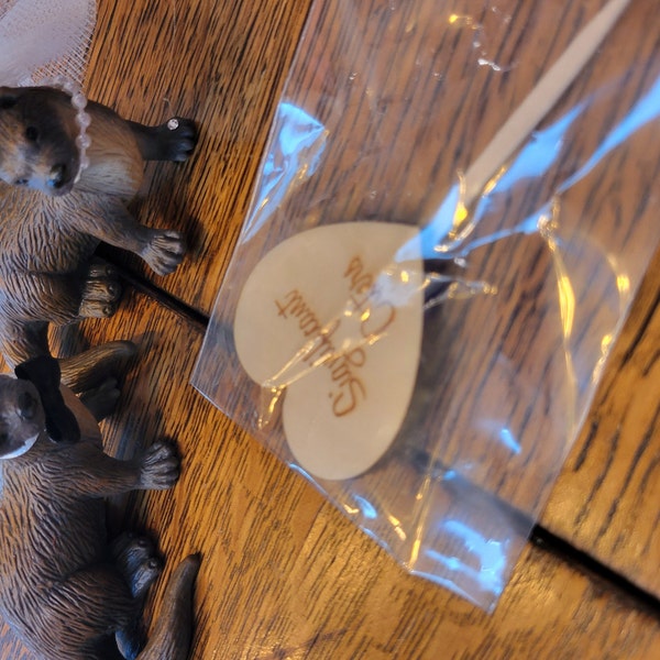 River Otter Wedding Cake Topper, Bride-groom-animal-wooden Raft-water ...