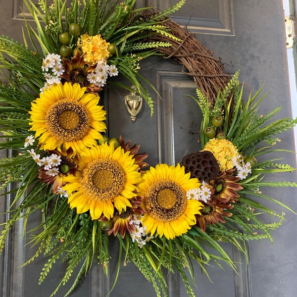 PRE-ORDER OPEN Elegant Holiday Wreath. Luxury Christmas Wreath ...