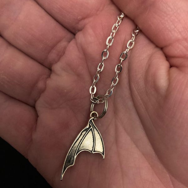 Razor Blade Silver Necklace & Pendent Emo Goth Cool Fashion Rock Tattoo ...