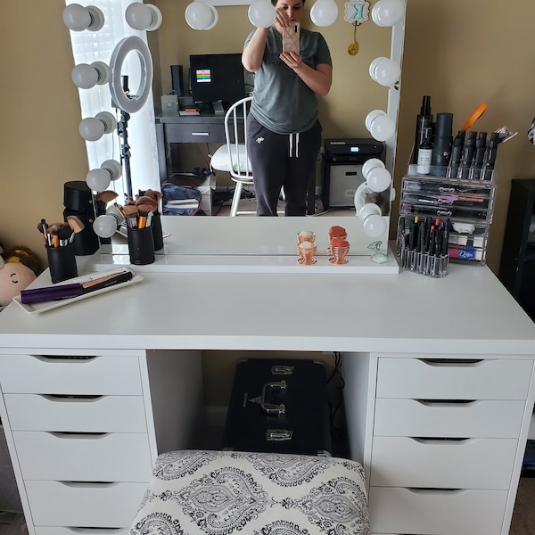 Curved Hollywood Vanity Mirror | LED Makeup Mirror | Table Top- Plugs ...