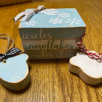 Chunky Rustic Wood Mittens CHRISTMAS ORNAMENTS Pair White Red - Etsy