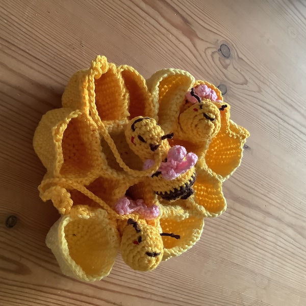 The ORIGINAL BEE POP Memory Game Pop It Crochet Pattern, Crochet Bee ...