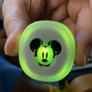 Magicband FLEXIBLE Puck Holder Magicband Plus Watch Slider Fast Pass ...