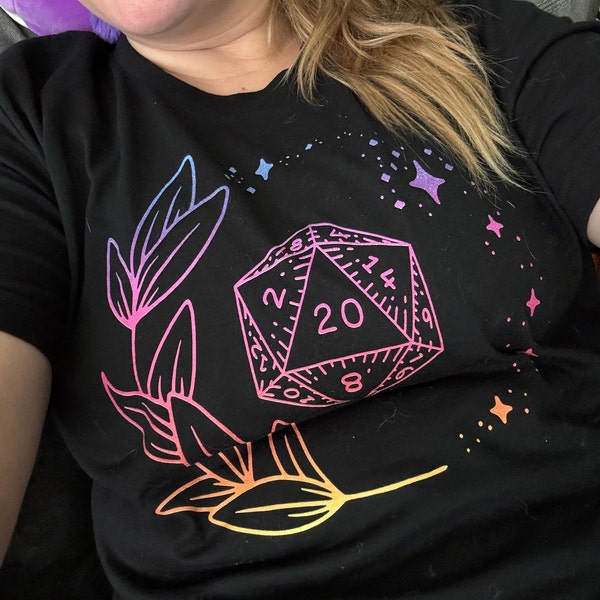 Rainbow D20 DND Shirt: Magic Dungeons and Dragons Tee - Etsy