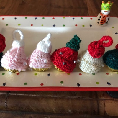 Mini Christmas Baubles Ferrero Rocher Cover Pattern, Christmas Knitting ...