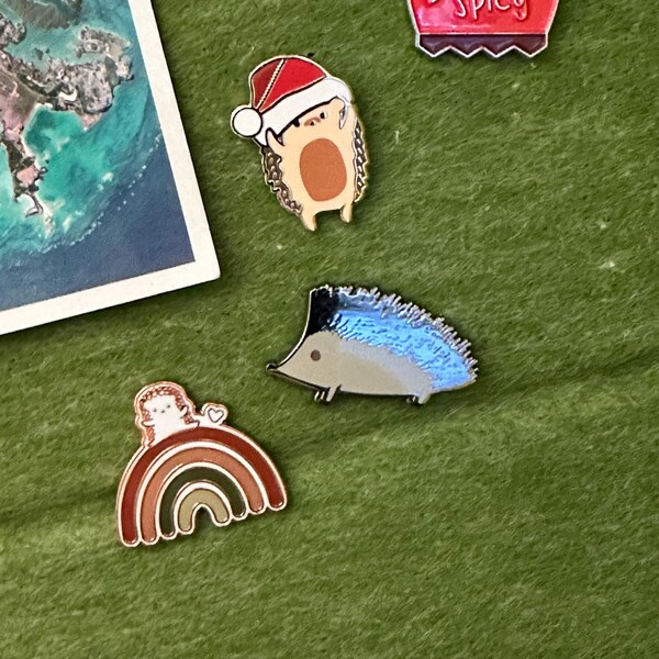 Hamilton the Hedgehog Enamel Pin | Cute Santa | Cute Kawaii Christmas ...