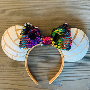White Concha Minnie Ears, Food Minnie Ears, Pan Dulce Ears, Concha ...