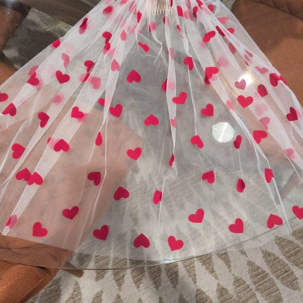 Red Heart Wedding Veil, Short Bridal Veil, Bachelorette Party Tulle ...