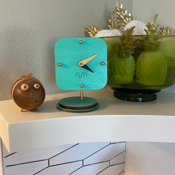 Mint Adjustable Desk Clock, Minimalist Clock, Retro Table Clock, Wood ...