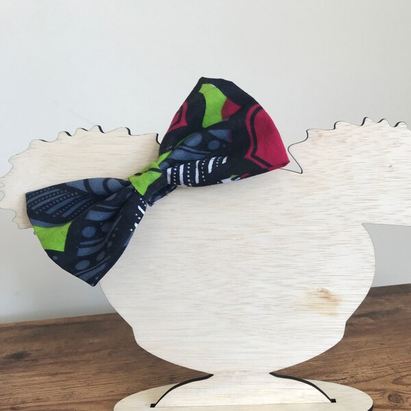 Pigtail Display. Head Stand Girl Puff Pigtail Silhouette. Showcase ...