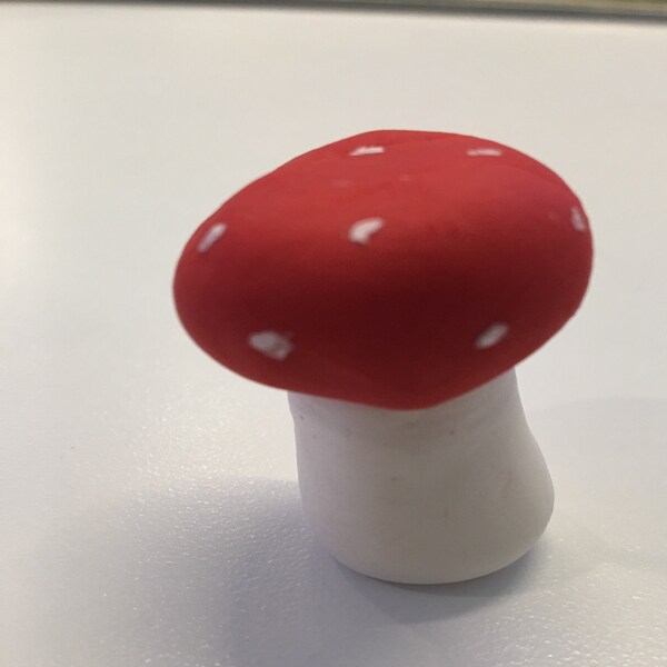 Fondant Toadstools Gumpaste Toadstools Edible Toppers Cupcake Toppers ...