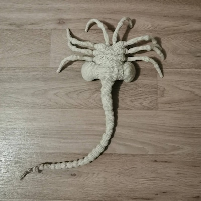 Facehugger Crochet Pattern - Etsy