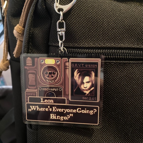 Resident Evil 4 Keychain, Leon Kennedy Keychain, Pixel Art Keychain ...