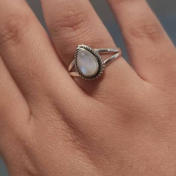Genuine Rainbow Moonstone Ring, Moonstone Silver Ring, Moonstone Dainty ...
