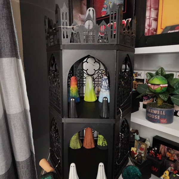 York Ghost Merchant Figurine Stand Tower / Gothic Stand / Apothecary ...