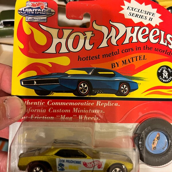 Matchbox CY-16 Convoy Scania Box Truck Merchants Tire & Auto Center ...
