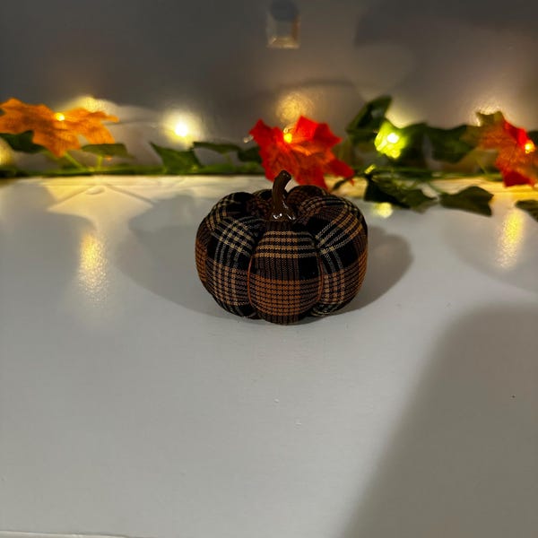 Handmade Fabric Pumpkins Plaid Flannel and Homespun Mini Jack Pumpkin ...