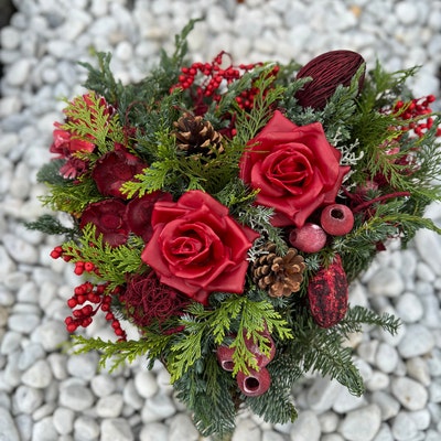 Grab Strauß red Flower Grabschmuck Wachsrose Winter Frühling - Etsy.de