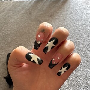 Star Y2k-inspired Press on Nails Almond Black Star Motif Nail Set Cool ...
